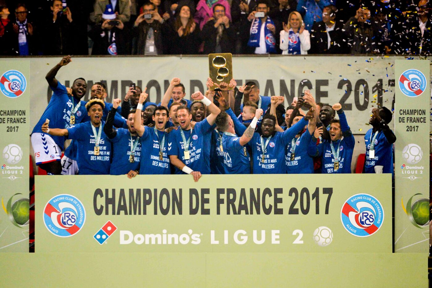 Racing Club de Strasbourg Alsace : Le roman de la décennie | Or Norme